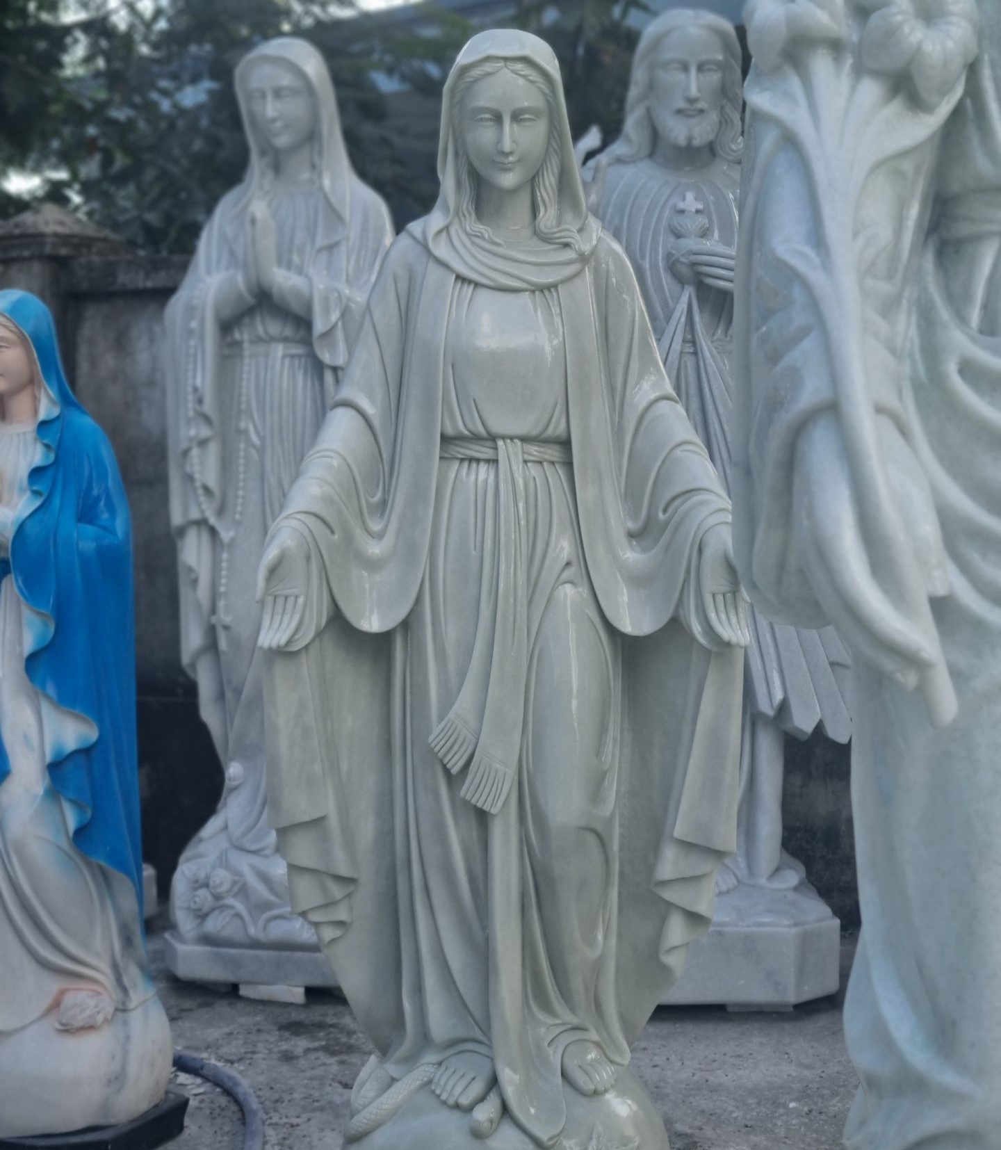 78.7-Inch Virgin Mary Statue Outdoor, Grey Marble Blessed Mary Outdoor ...